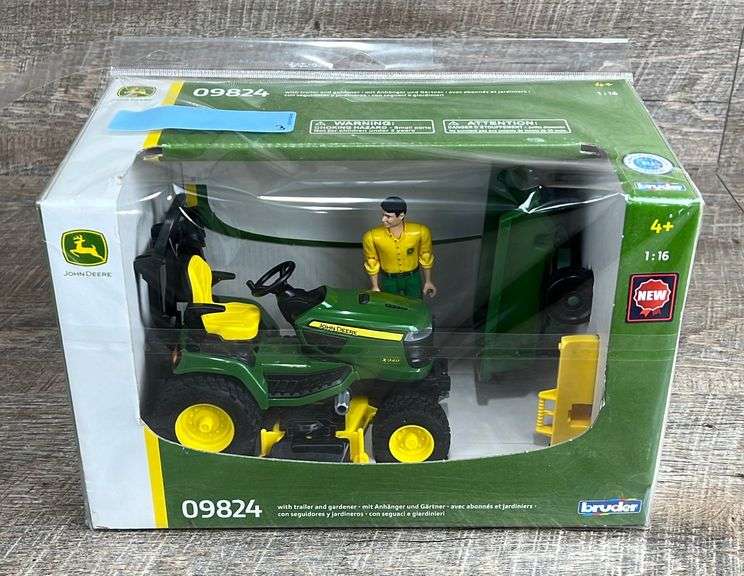 1/16 Bruder John Deere X949 mower w/ accessories - Schneider ...