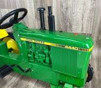 Ertl John Deere 4440 4WD pedal tractor w/ John Deere trailer ...