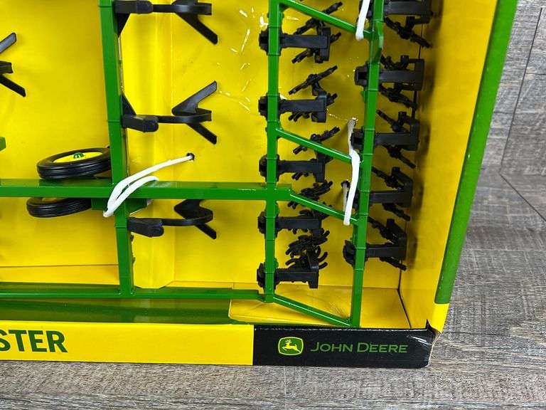 1/16 Ertl John Deere Mulch Master 550 - Schneider Auctioneers LLC