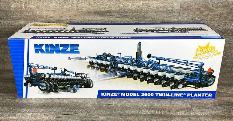1/16 SpecCast Kinze 3600 Twin-Line planter - Schneider Auctioneers LLC