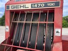 Gehl 1470 round baler - Schneider Auctioneers LLC