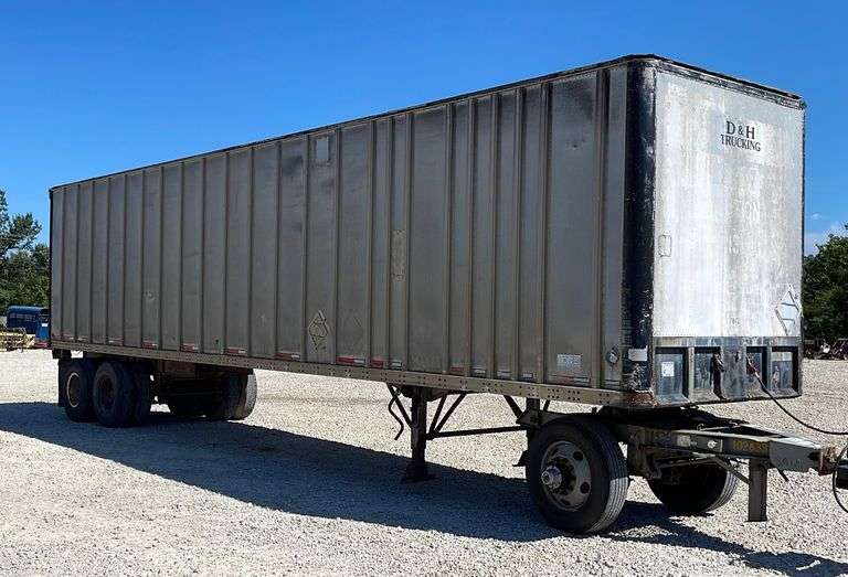 1973 Hobbs Fruehoff 42' semi van trailer - Schneider Auctioneers LLC