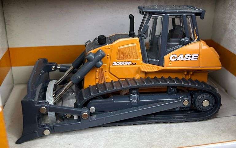1/50 Ertl Case 2050M XLT crawler dozer - Schneider Auctioneers LLC