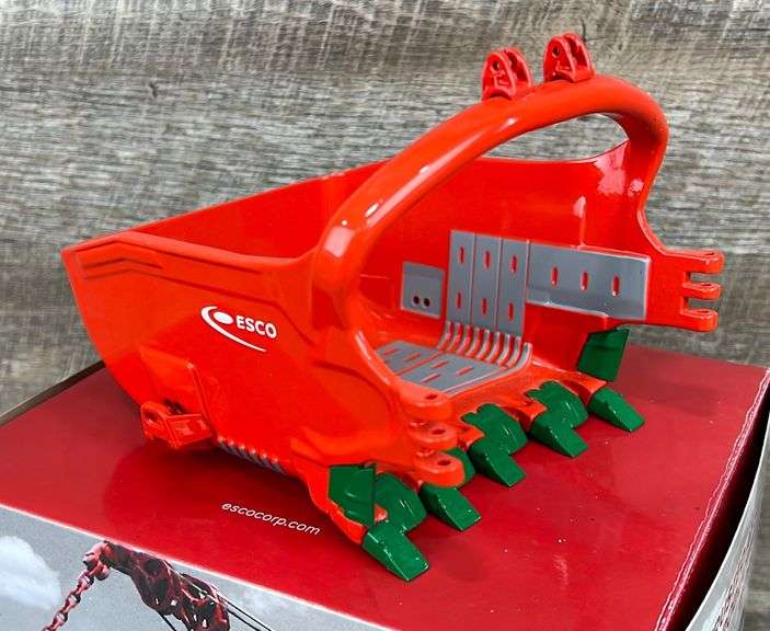 1/50 Weiss Brothers ESCO ProFill dragline bucket - Schneider ...