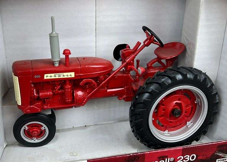 1/16 Ertl IH Farmall 230 tractor - Schneider Auctioneers LLC