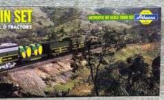 Athearn HO Scale John Deere train set - Schneider Auctioneers LLC