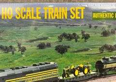 Athearn HO Scale John Deere train set - Schneider Auctioneers LLC