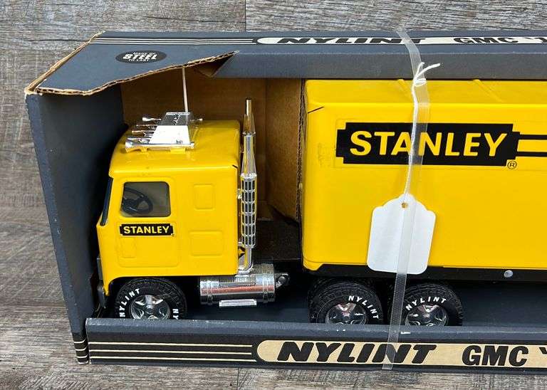 Nylint GMC Astro Stanley tractor trailer - Schneider Auctioneers LLC
