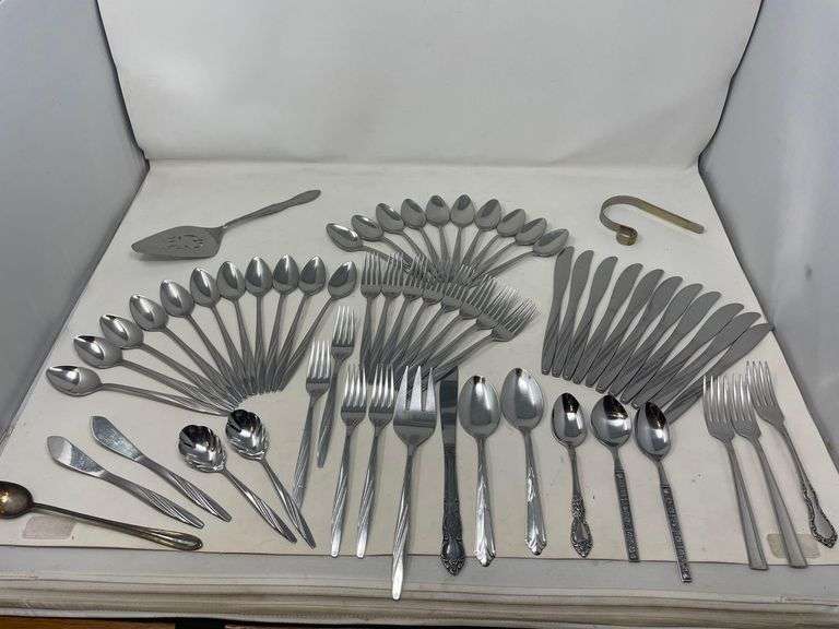 American Stainless U.S.A. cutlery set with additional patterns - BidSells
