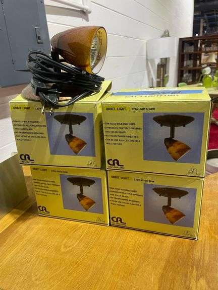 CAL Lighting Orbit Lights CIB - BidSells