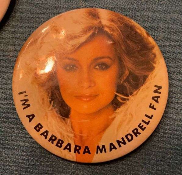 Lots of Barbara Mandrell fan club items - Sherwood Auctions
