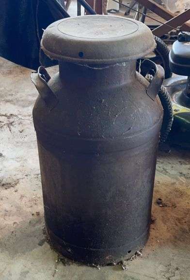 Vintage Large milk can - Sherwood Auctions