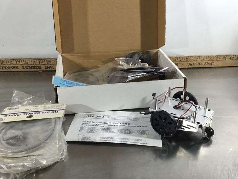 Parallax Boe-Bot Microcontroller Robot Kit - Sherwood Auctions
