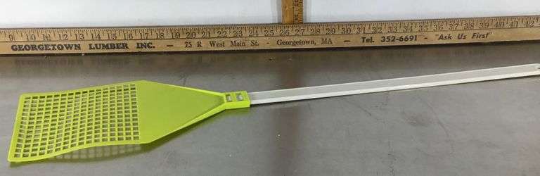 Giant Fly Swatter - Sherwood Auctions