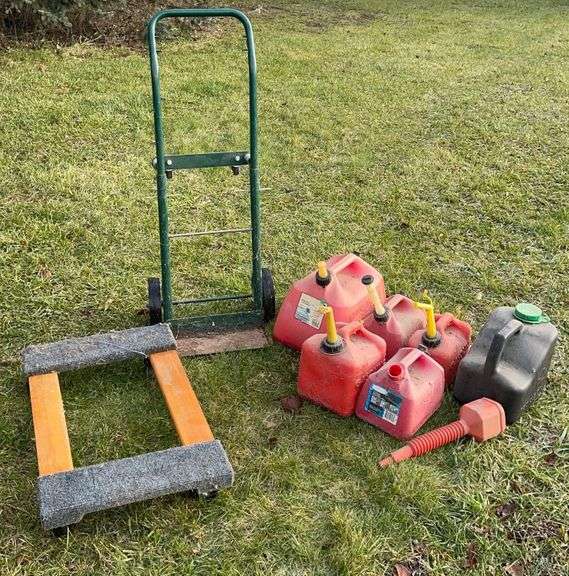 2 four wheeled carts & Gas cans - Sherwood Auctions