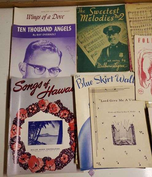 Vintage Sheet Music, books & trunk - Sherwood Auctions