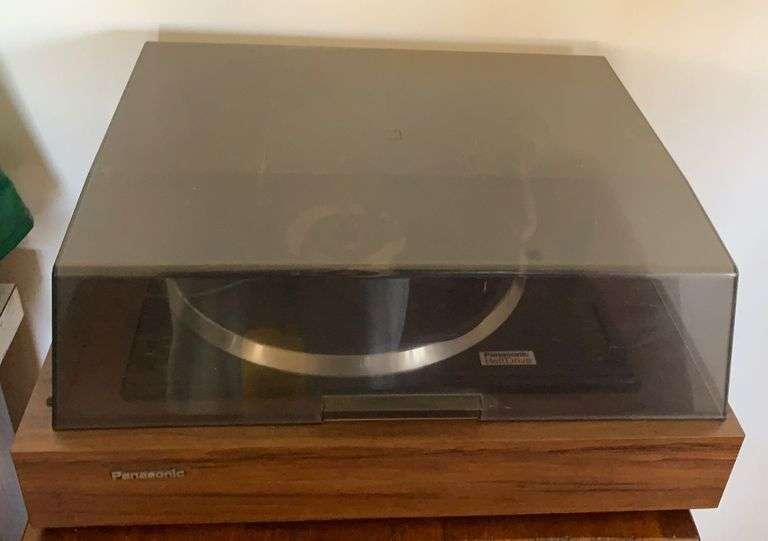 Panasonic wooden turntable - Sherwood Auctions