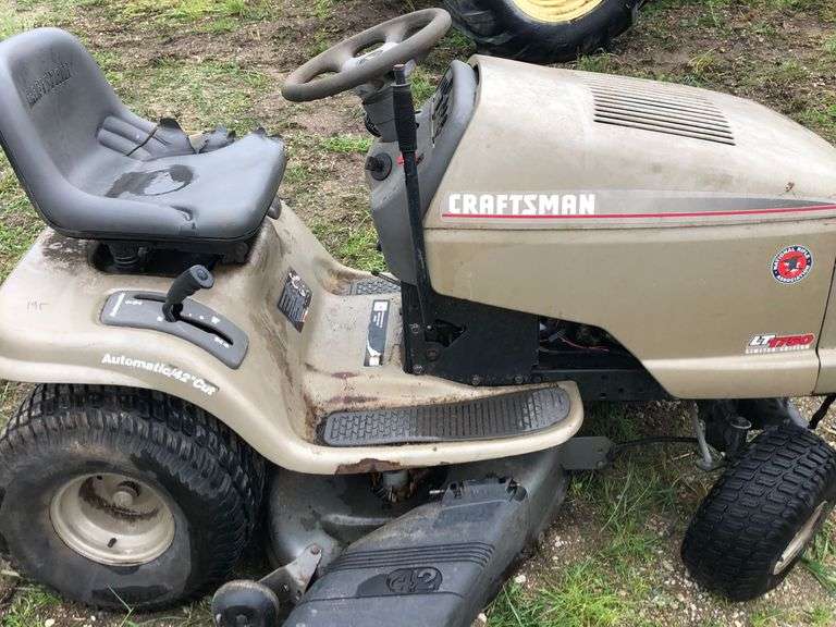 Craftsman Lawn Tractor (Engine Runs) - Sherwood Auctions