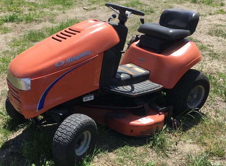 Simplicity Lawn Tractor - Sherwood Auctions