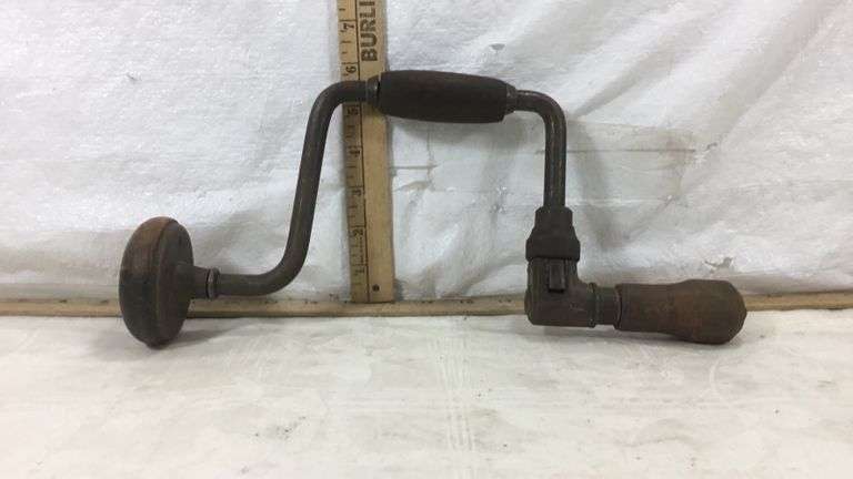 ANTIQUE DRILL BRACE- THE ORIGINAL CORDLESS DRILL - Sherwood Auctions