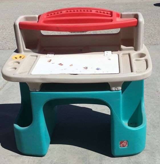 Step 2 Children’s Desk - Sherwood Auctions