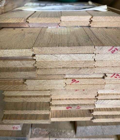 Kiln Dried Tongue & Groove Red Oak Flooring - Sherwood Auctions