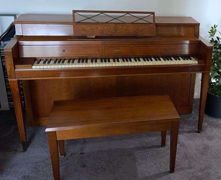Jesse French & Sons Piano & Bench - Sherwood Auctions