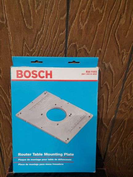 Makita router- NEW, Bosch Router mounting plate - Sherwood Auctions
