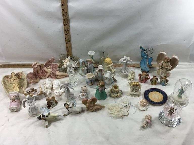 Small Figurines - Sherwood Auctions