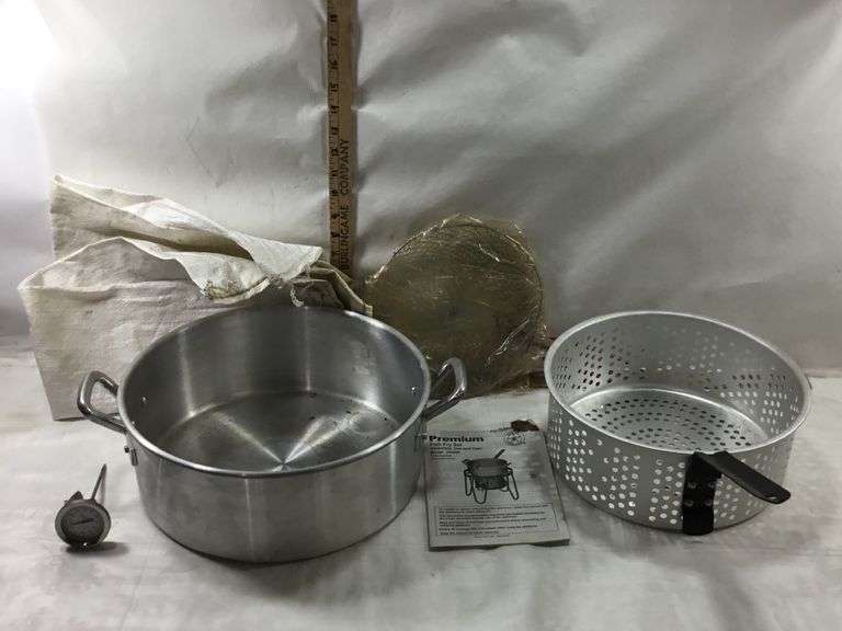 Premium Fish Fry Set - Sherwood Auctions