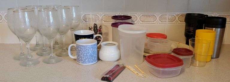 Wine glasses, Tupperware & Christmas Mug - Sherwood Auctions