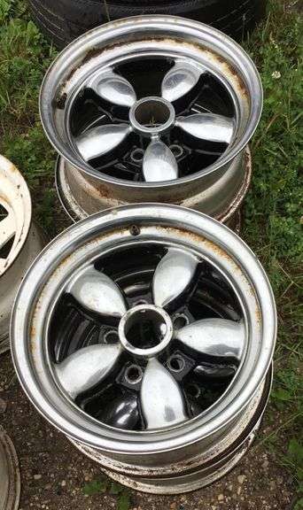 Vintage Cragar Rims - Sherwood Auctions