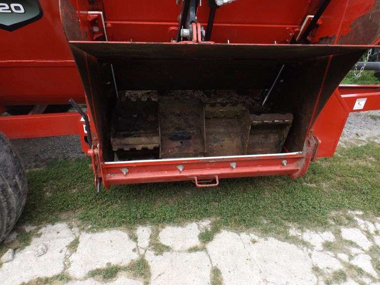 H&S #5120 Top-Shot Manure spreader - Sherwood Auctions