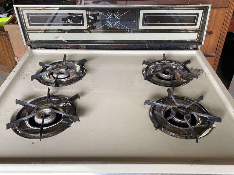 Montgomery Ward Gas Stove & Oven - Sherwood Auctions