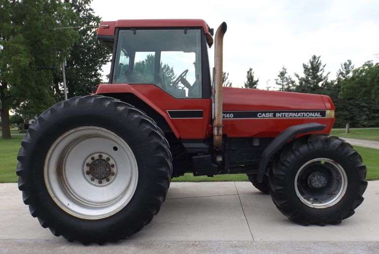 CASE IH 7140 MAGNUM, MFWD - Sherwood Auctions
