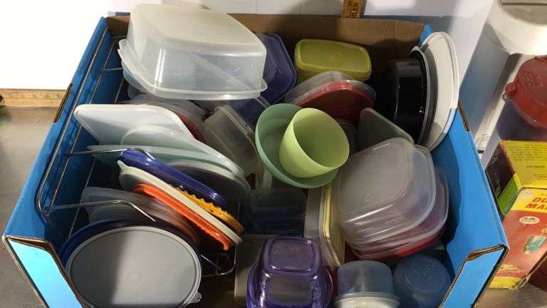 Tupperware , Iced Tea Maker, Storage Containers & More - Sherwood Auctions