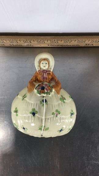 Colonial Lady String Holder - Sherwood Auctions