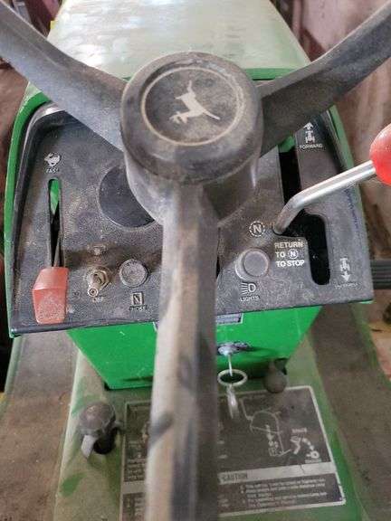 John Deere 314 garden tractor - Sherwood Auctions