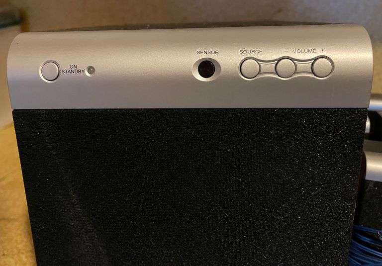 Durabrand home theater system - Sherwood Auctions