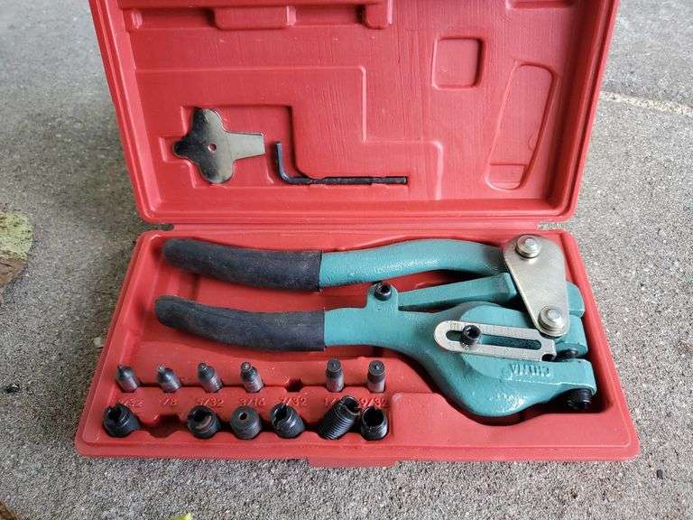 Pipe tap set and hand punch set - Sherwood Auctions