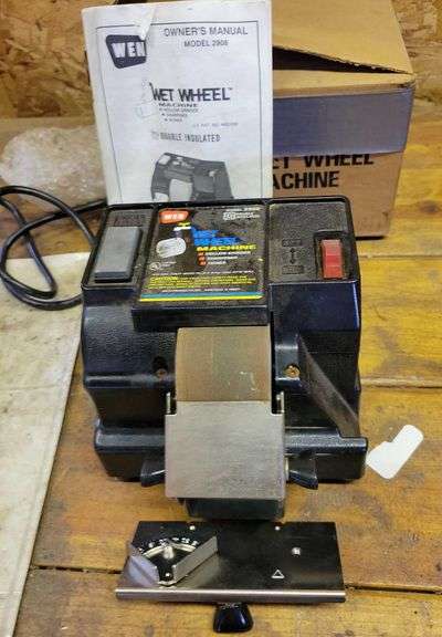 Wet wheel grinding machine - Sherwood Auctions