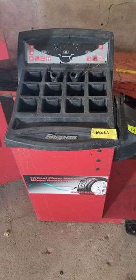 Snap-on wheel balancer. EEWB305 - Sherwood Auctions