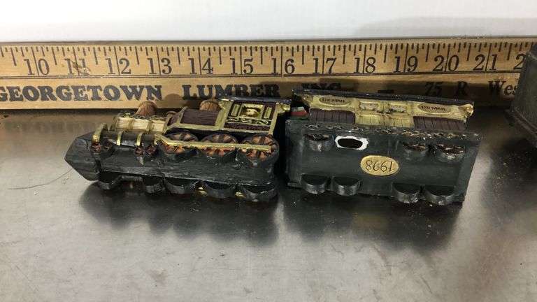 Train, Kool Aid Server, Wolf Container, Chime & Wall Decor - Sherwood ...