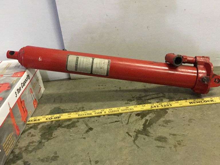Pittsburgh Super Heavy Duty Long Ram Round Bottom Jack - Sherwood Auctions