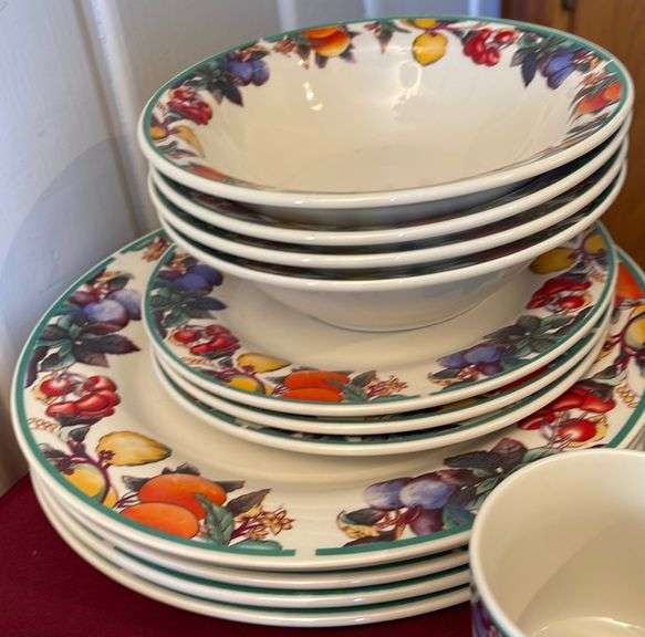 Maplehill Stoneware Dish Set & Oneida Stoneware Dishes - Sherwood Auctions