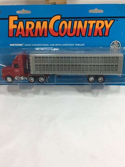 ERTL Farm Country Plainfield Trucking Cab w/ Livestock Trailer ...