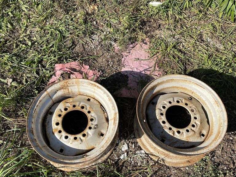 8 Lug Rims - Sherwood Auctions