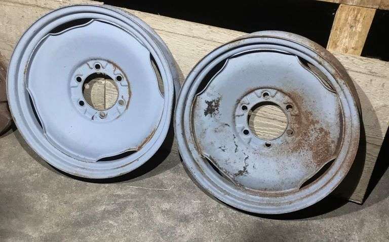 Tractor Rims 20.5"x4" - Sherwood Auctions