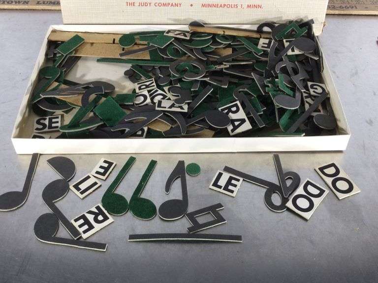 Vintage Music Flannel Board Kit by Judy - Sherwood Auctions