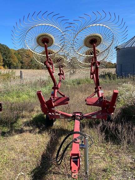 Sitrex Hay Rake- (8 Rakes) - Sherwood Auctions